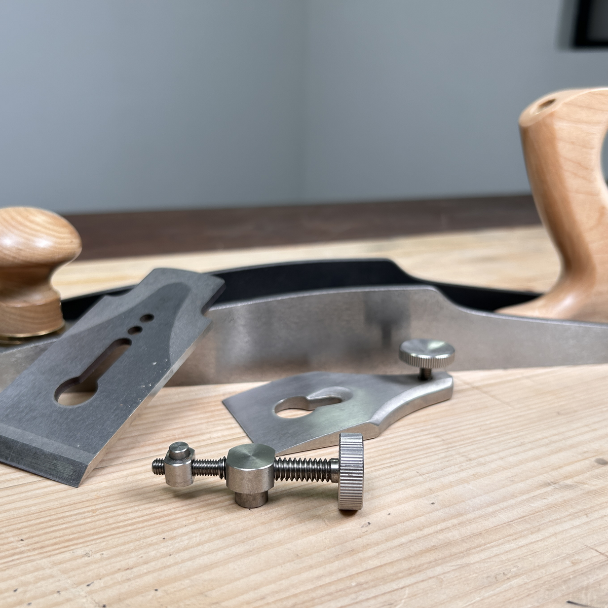 How the Norris-Style Adjuster Works on MTC Low Angle Planes